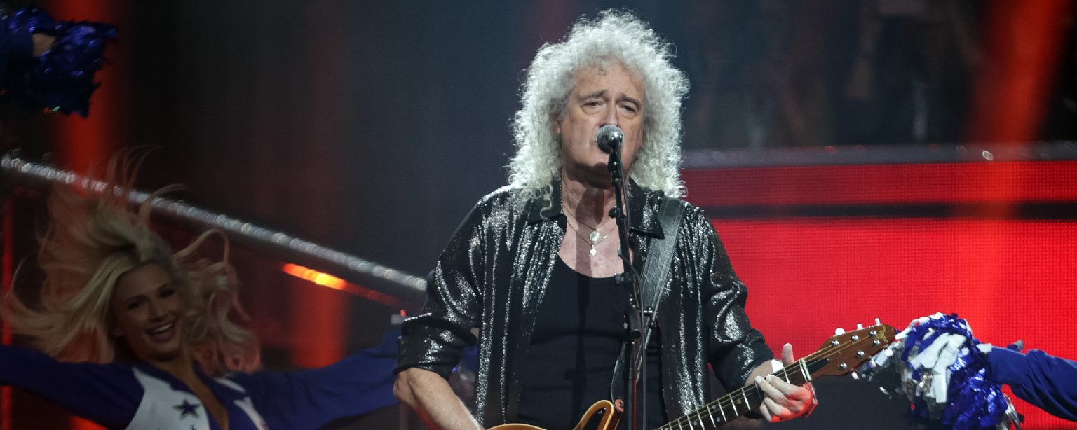 Brian May joue une chanson de Queen que les fans n'ont jamais entendue ...