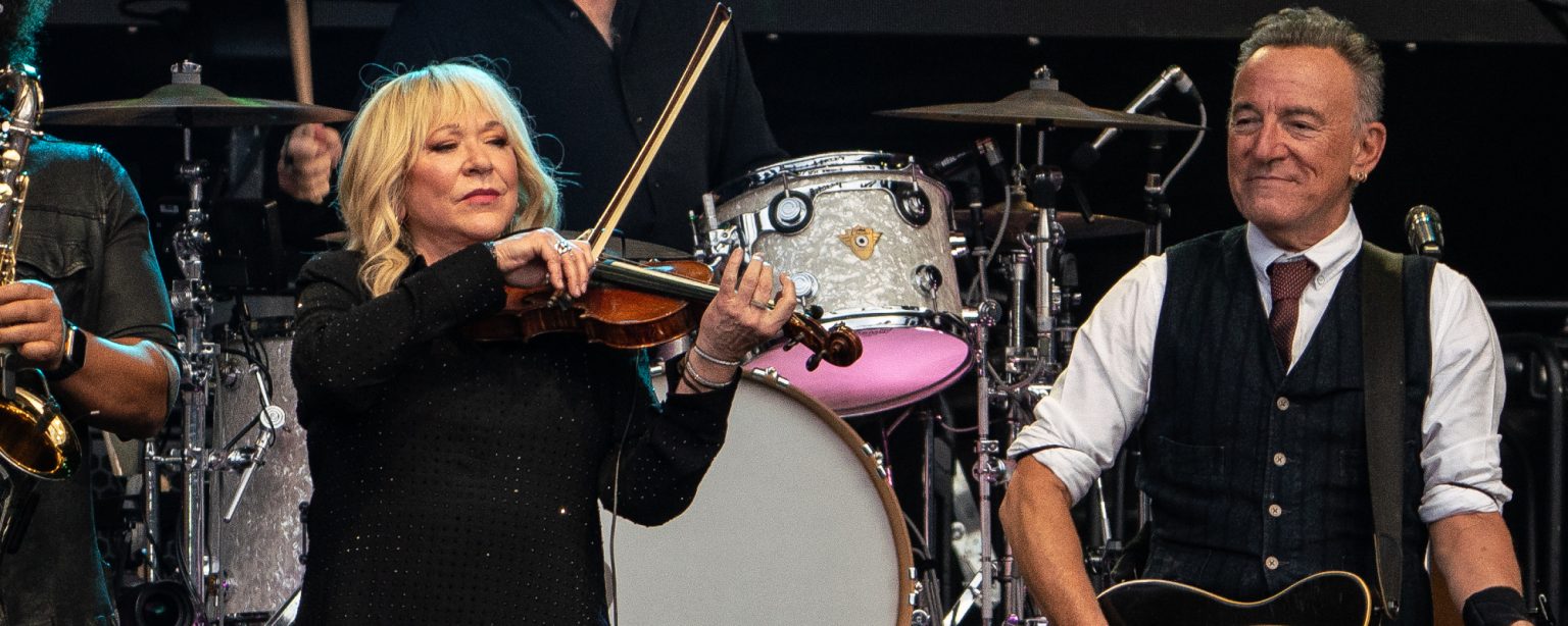 L'ancien violoniste de Bruce Springsteen qui a joué la célèbre intro de ...